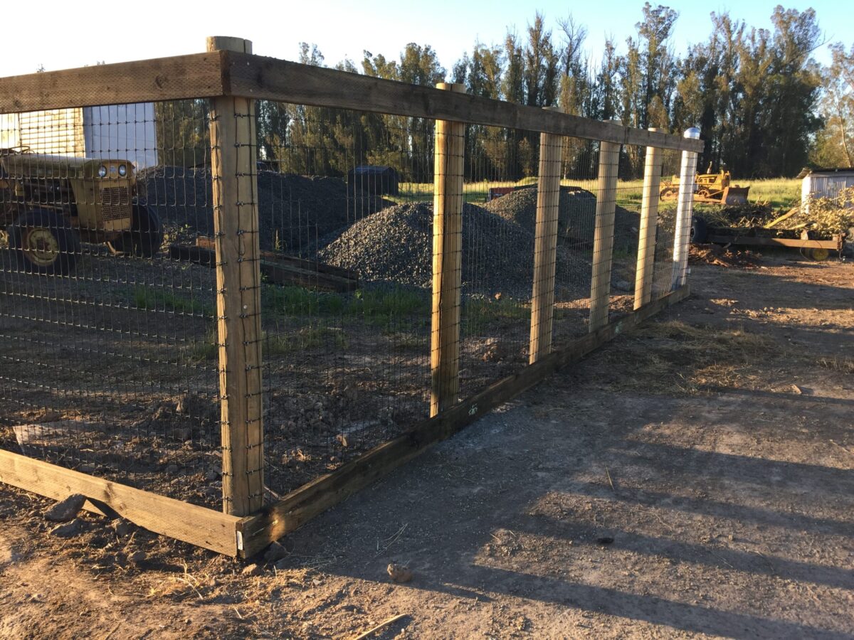 Non-climb Fence - SC Barns Buildings and Fence