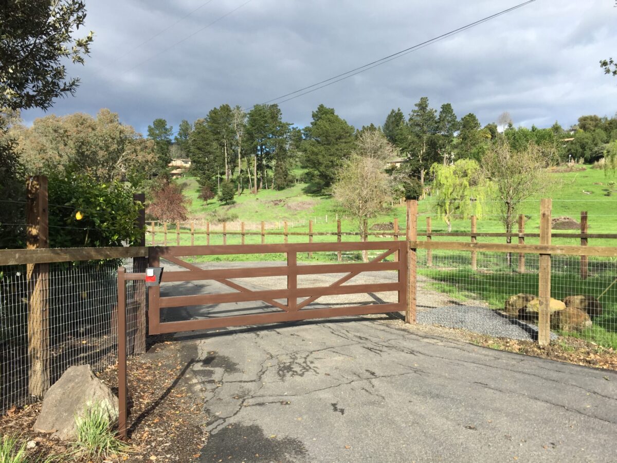 Custom Gates & Panels - SC Barns Buildings and Fence