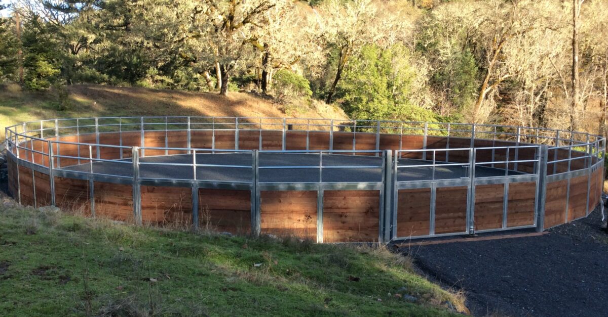 Solid Round Pens - SC Barns Buildings and Fence